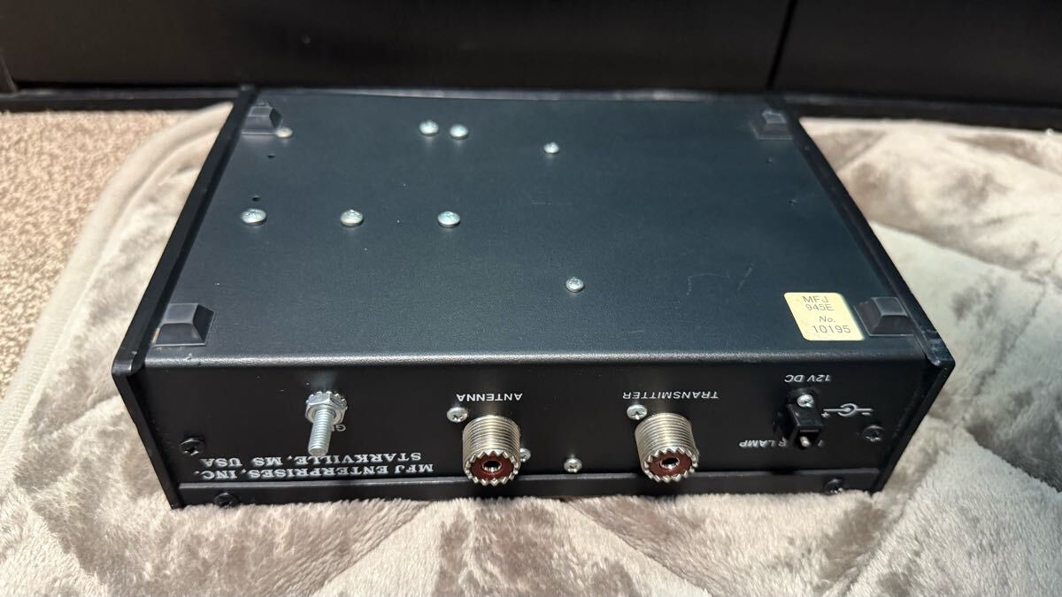 Yahoo!オークション - MFJ-945E アンテナチューナー 中古