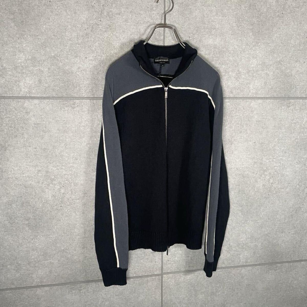 美品 EMPORIO ARMANI ニットジャケット バックロゴ イタリア製 美品 EMPORIO ARMANI ニットジャケット バックロゴ イタリア製