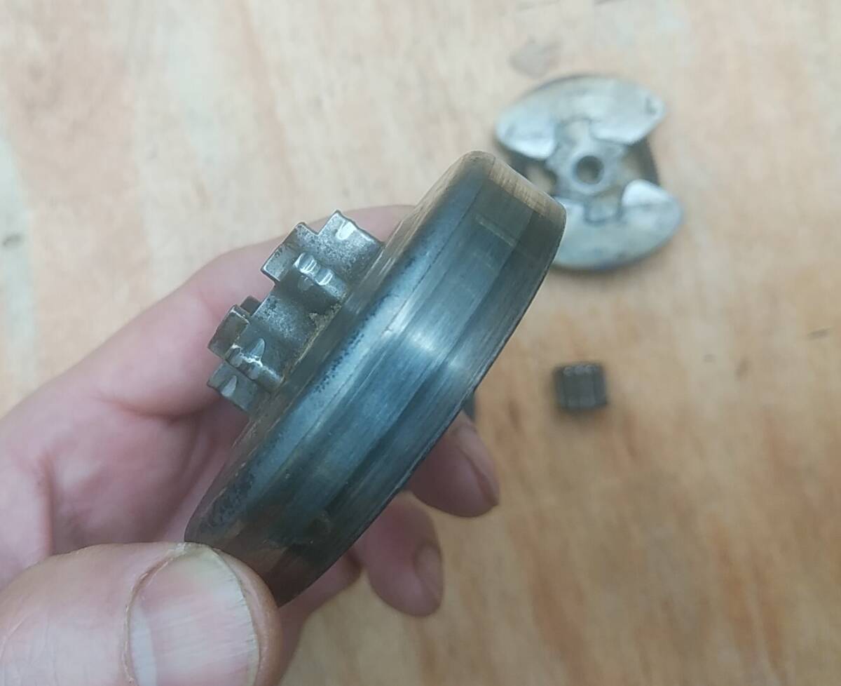 Yahoo!オークション - ハスクバーナ 135e クラッチ回りセット 3/8ピッ...