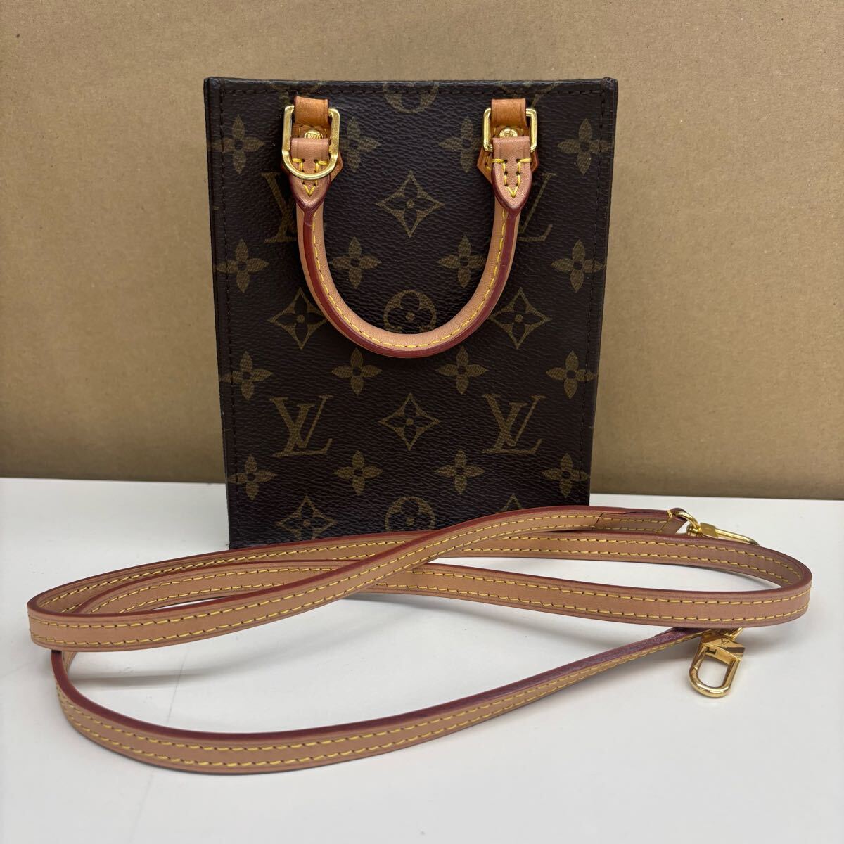 488◎1円スタート◎【美品】 LOUIS VUITTON ルイヴィトン 488◎1円スタート◎【美品】 LOUIS VUITTON ルイヴィトン