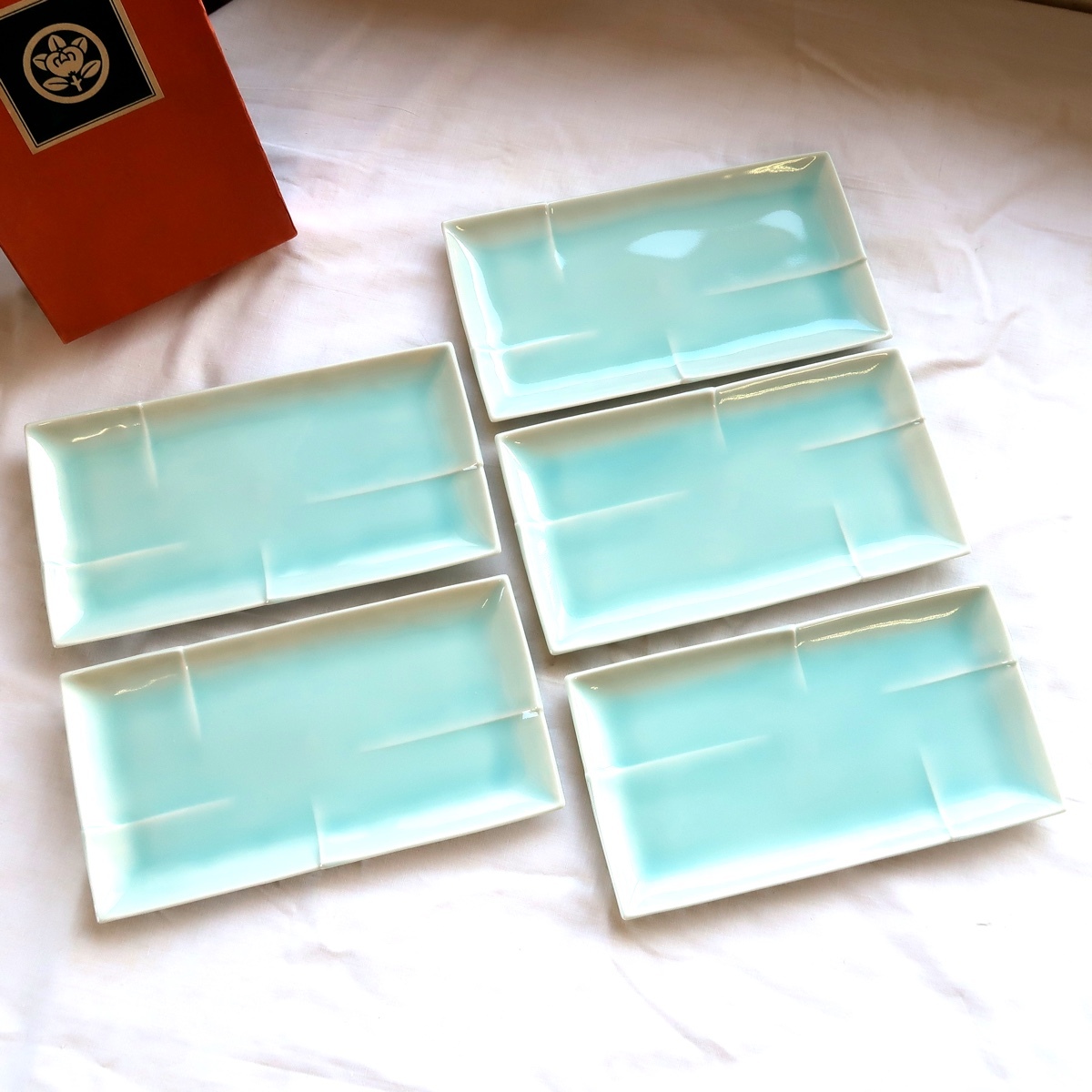 たち吉 橘吉 青磁 角皿 長方皿 5枚 長期保管品(たち吉)｜売買されたオークション情報、yahooの商品情報をアーカイブ公開 - オークファン（aucfan.com）