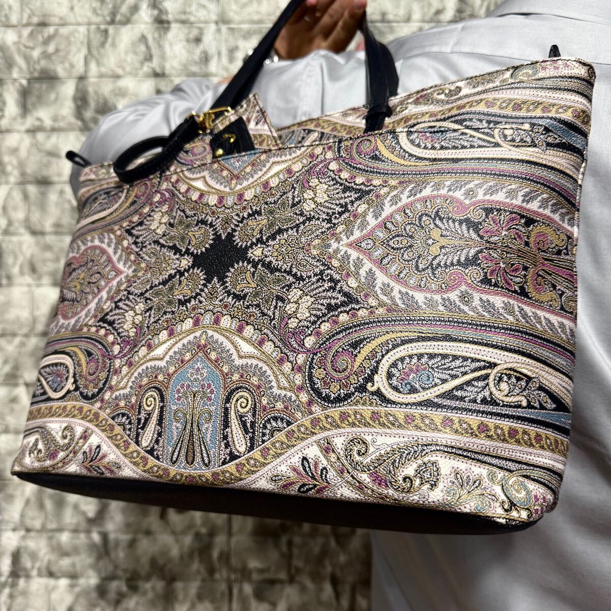 Yahoo!オークション - 美品/入手困難 エトロ ETRO A4収納 大容量 メン...