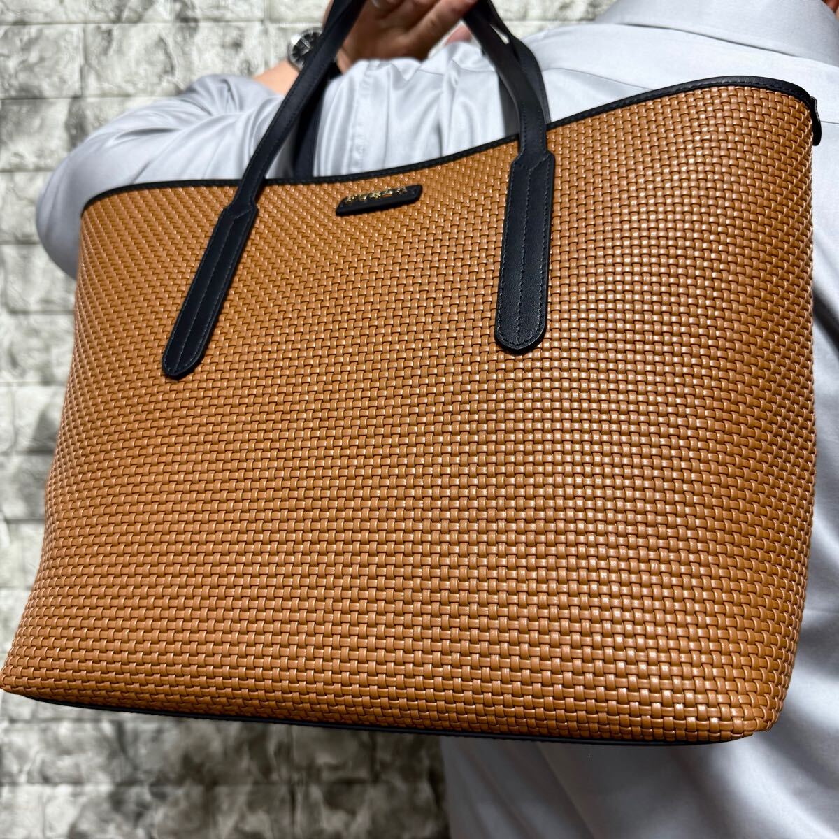 Yahoo!オークション - 美品/大容量 フルラ FURLA A4収納 PC収納 イント...