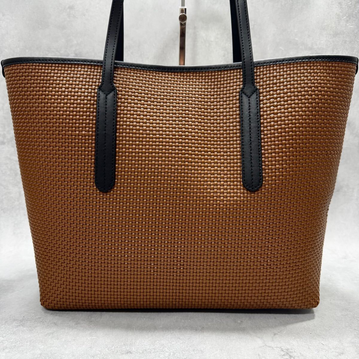 Yahoo!オークション - 美品/大容量 フルラ FURLA A4収納 PC収納 イント...