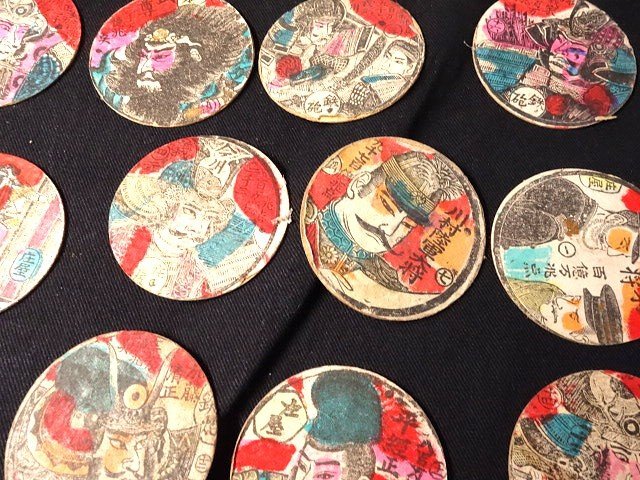 Yahoo!オークション - A483 めんこ エサガシ面子 121枚 メンコ 丸めん...