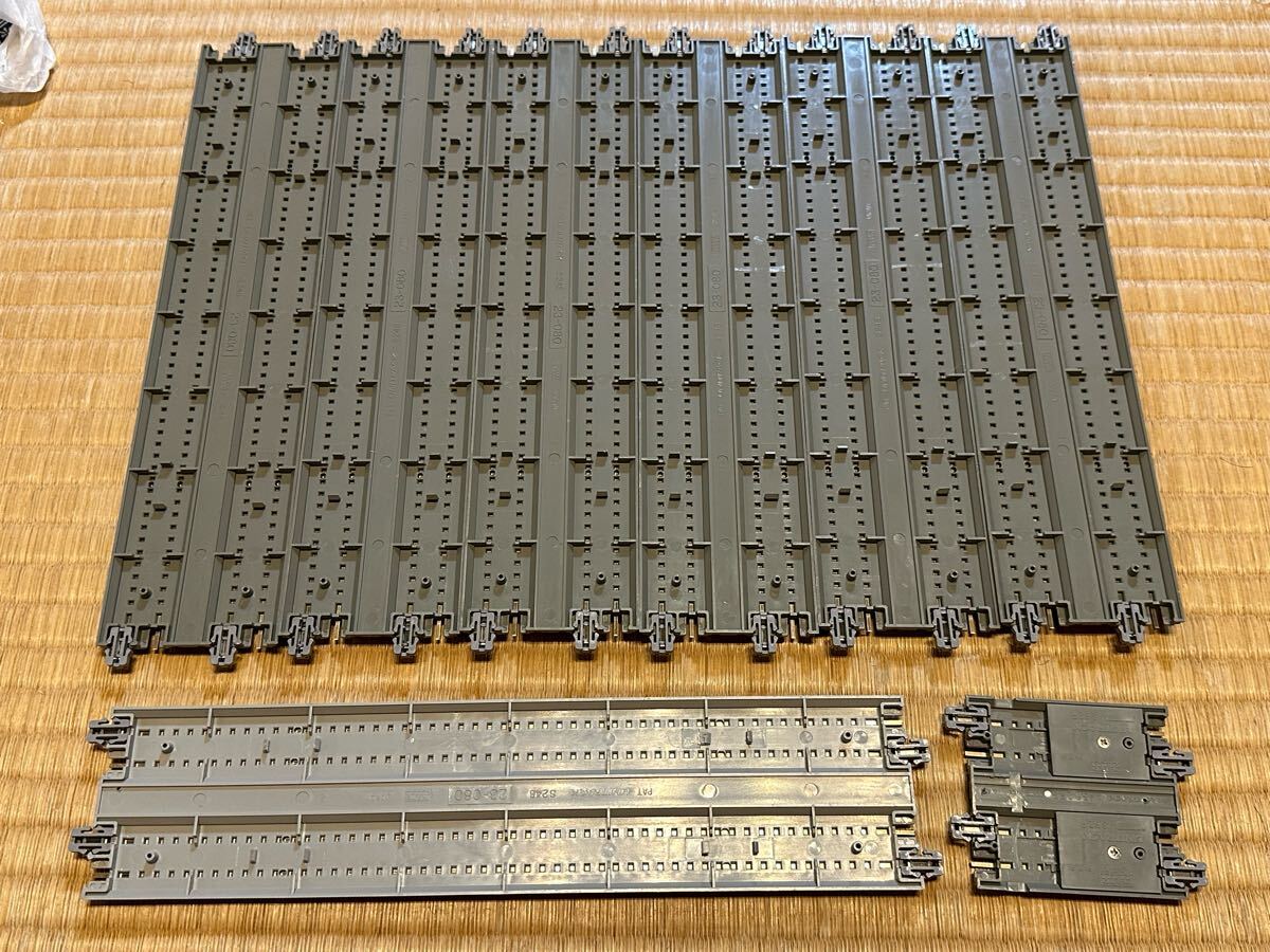 Yahoo!オークション - KATO 23-080 Nゲージ 複線直線レール 2色 フィー...