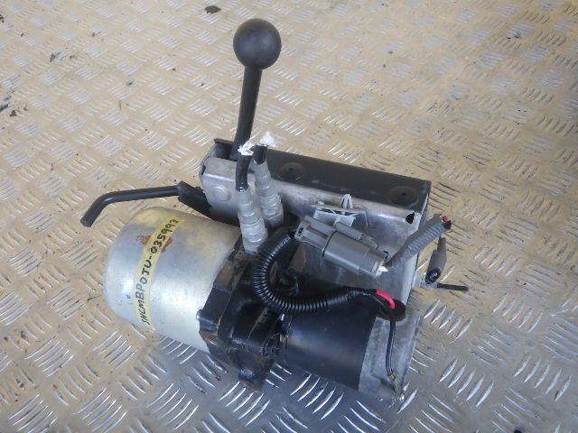 Yahoo!オークション - r696-177 日産 UD トラックス クオン キャブチル...