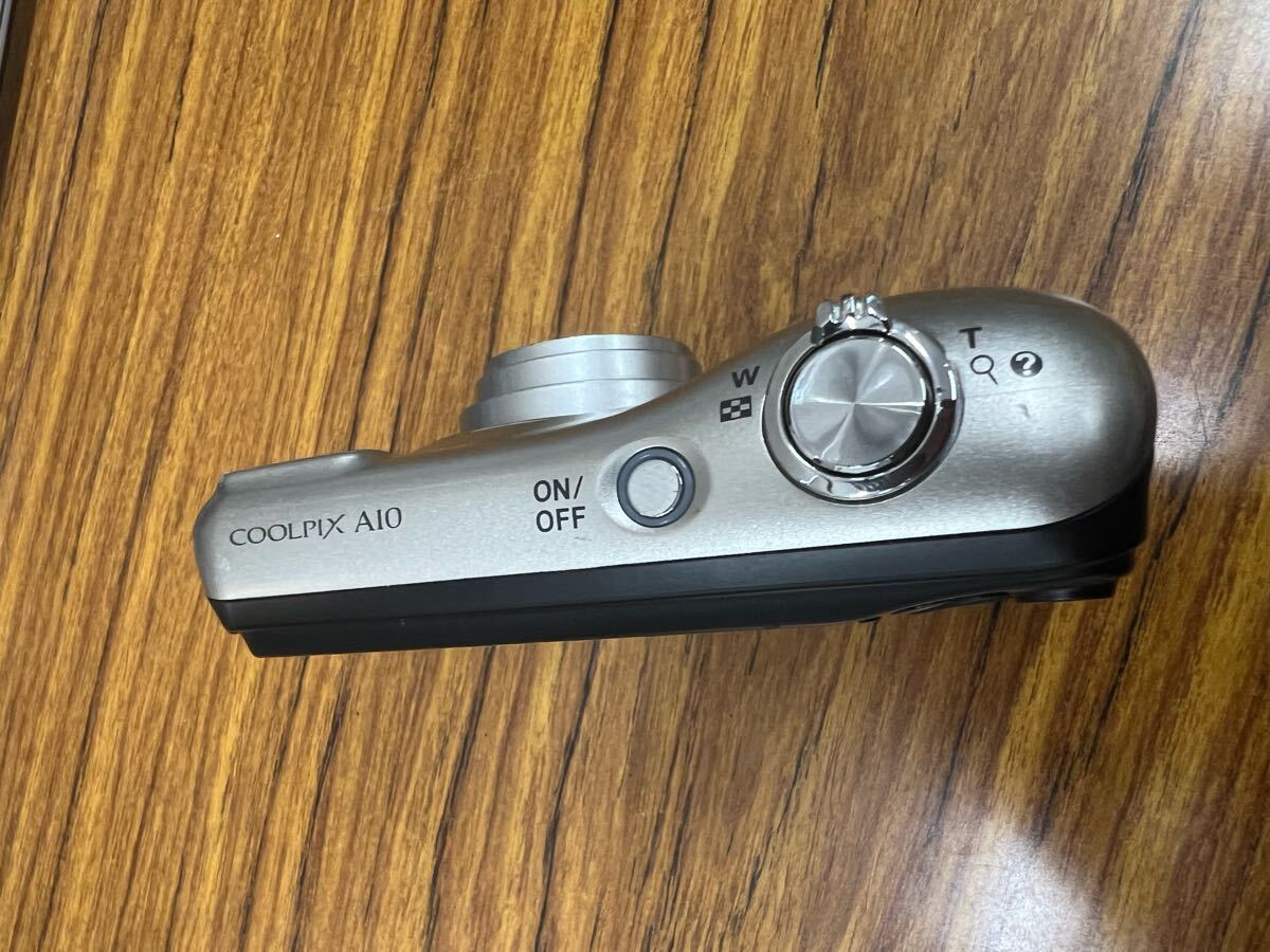 Yahoo!オークション - ニコン COOLPIX A10 デジタルカメラ 通電済みレ...