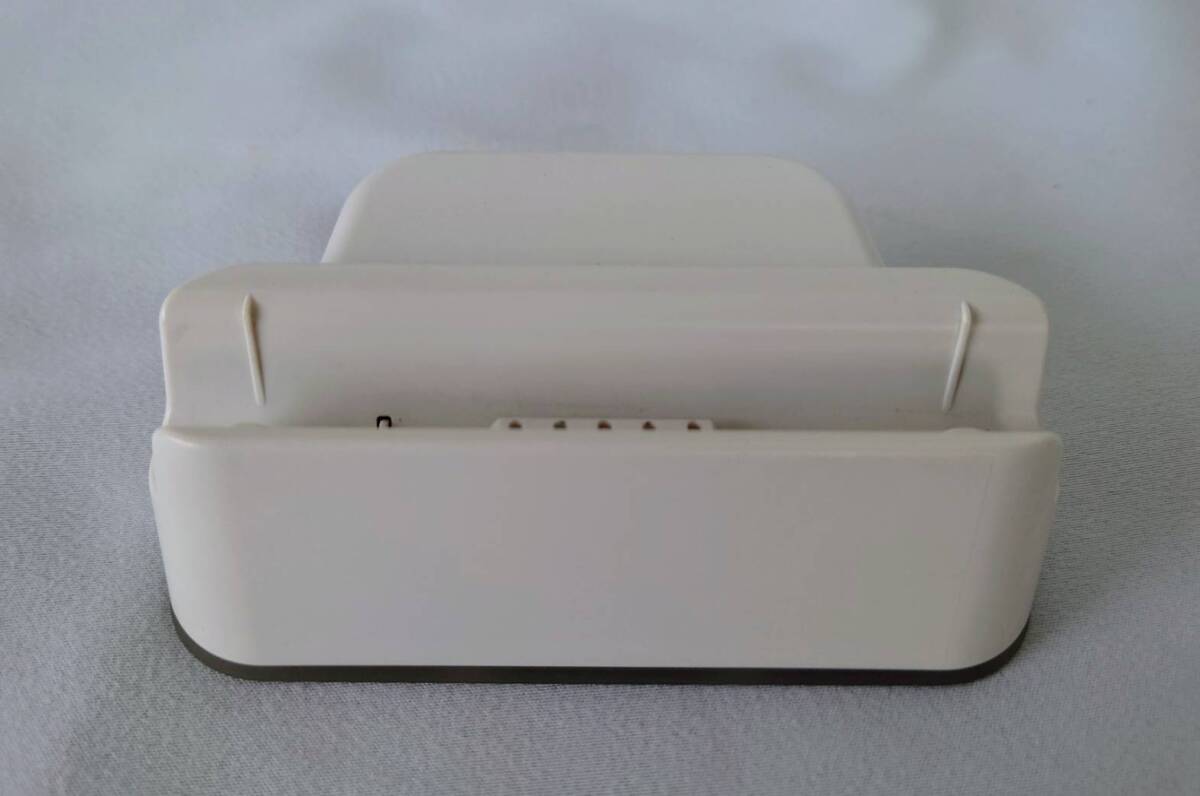 Yahoo!オークション - NTTドコモ F48 卓状ホルダ 充電台 充電器