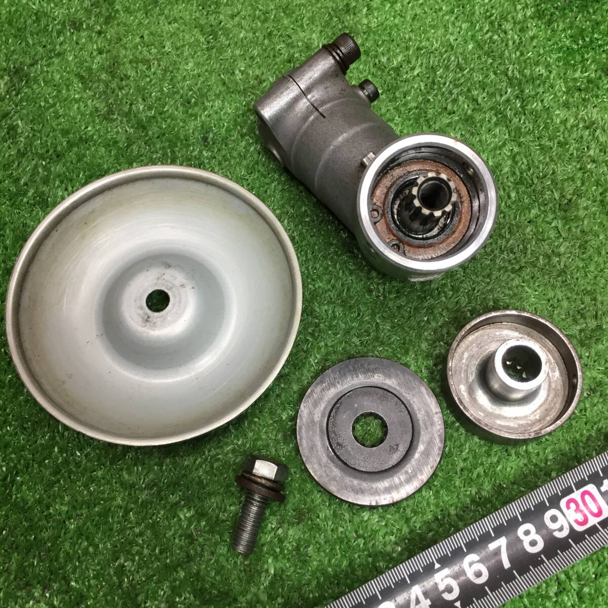 Yahoo!オークション - ゼノア Φ26mm ギヤケース BC3410 ベベルギヤ ...