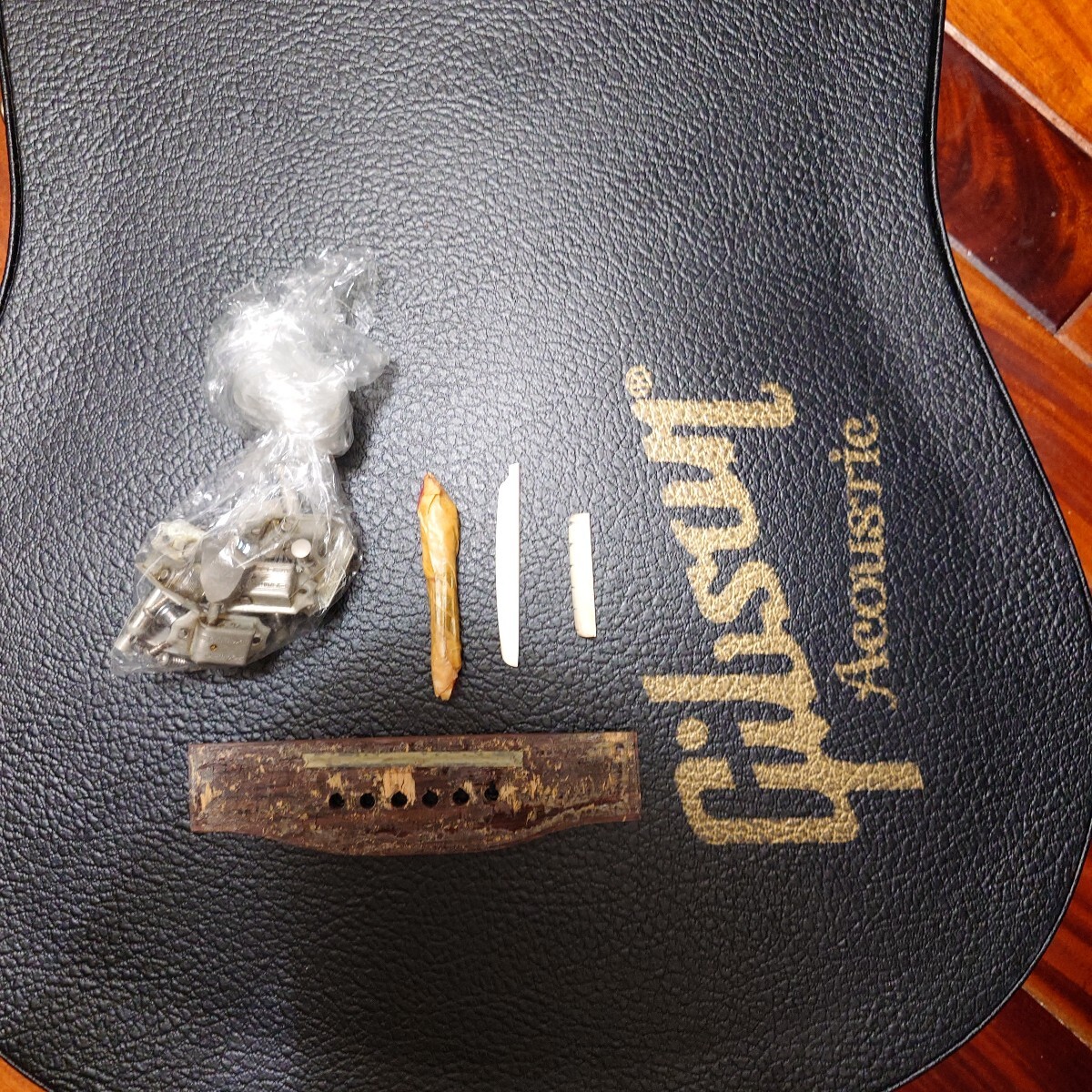 Yahoo!オークション - ギブソンJ45 1970年台 完全修復済 有名リペアマ...