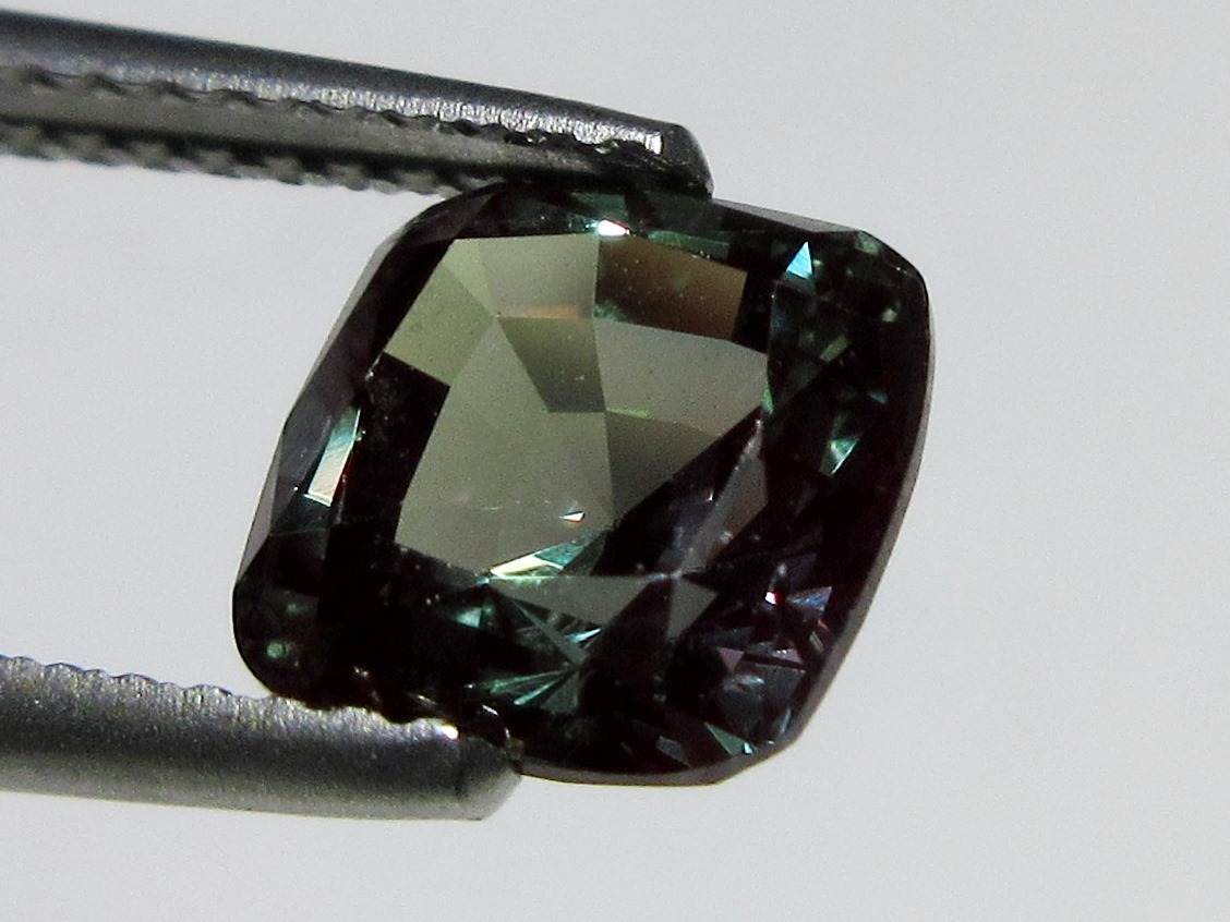 Yahoo!オークション - ルース アレキサンドライト 合成1.91ct 6.9 6.9 ...