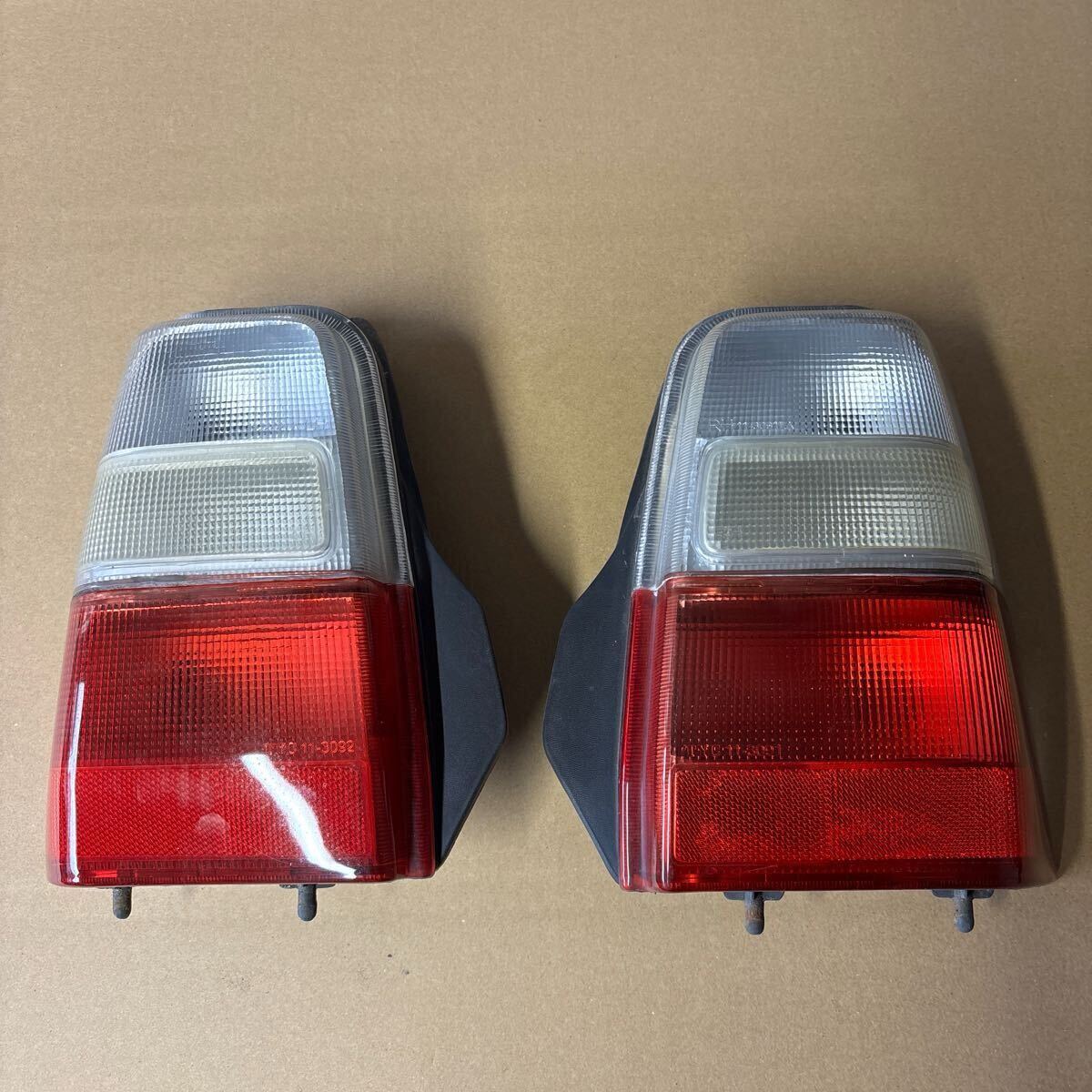 アルトワークス 紅白テール HA11S HB11S HB21S HA21S 左右セット(テールライト)｜売買されたオークション情報、yahooの商品情報をアーカイブ公開 - オークファン ...