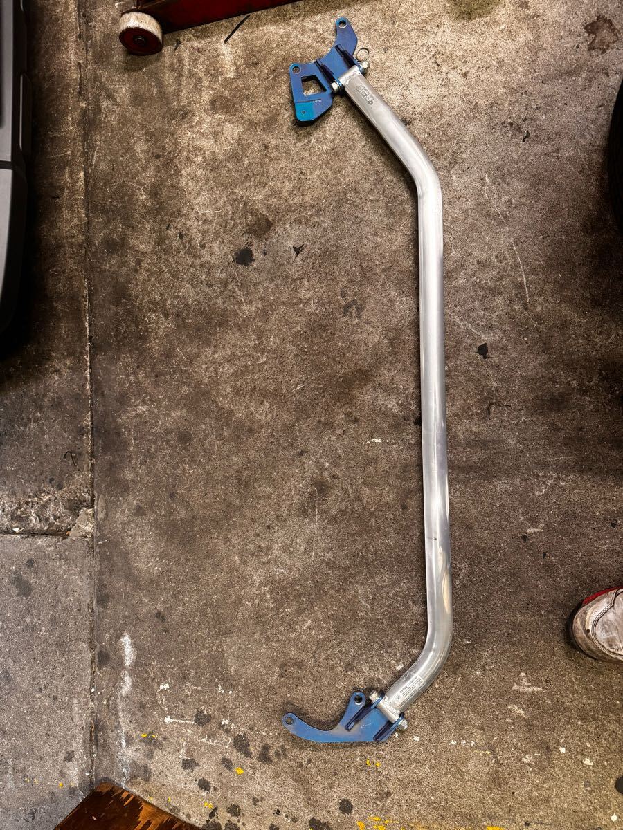 Yahoo!オークション - ZVW40 41 フロント ストラットタワーバー クスコ...