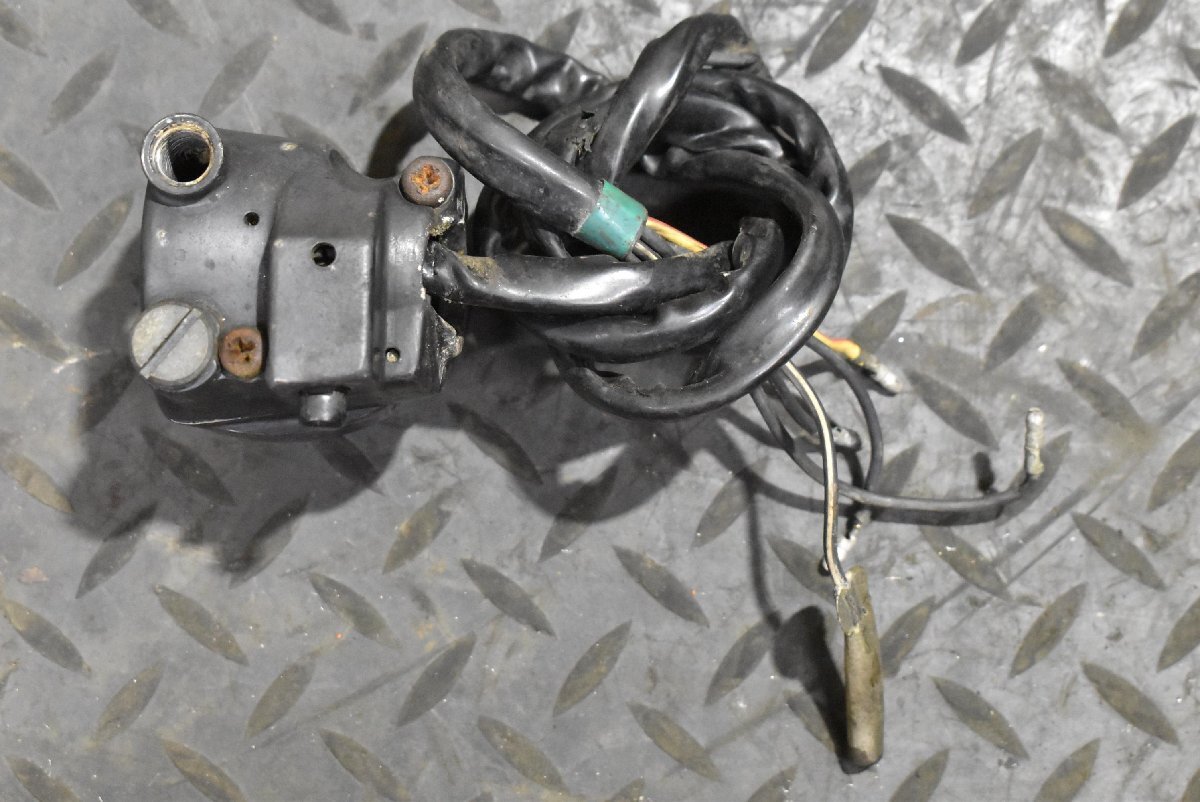 Yahoo!オークション - H718 当時物 純正 CB750Four2 F1 右スイッチ 002...