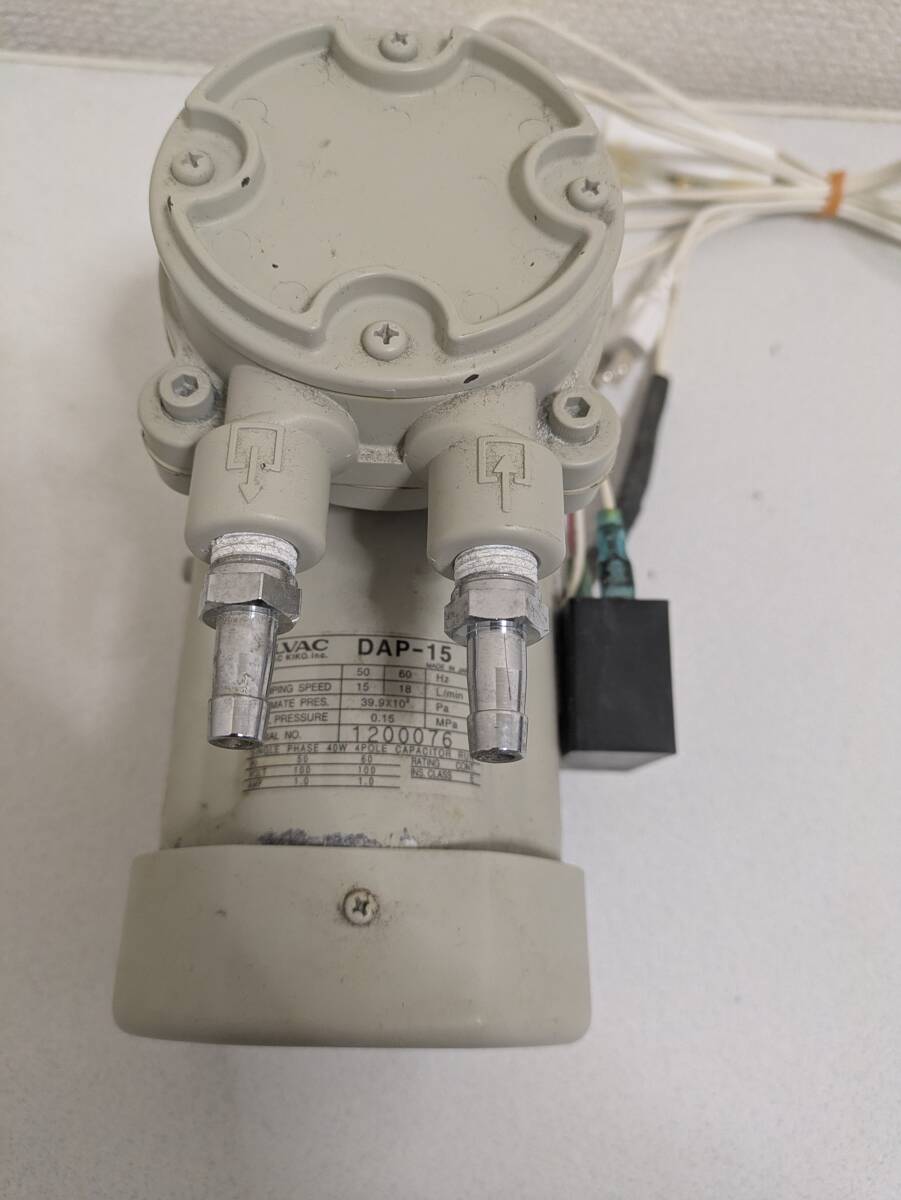 Yahoo!オークション - 【通電確認OK】ULVAC 真空ポンプ DAP-15 アルバ...