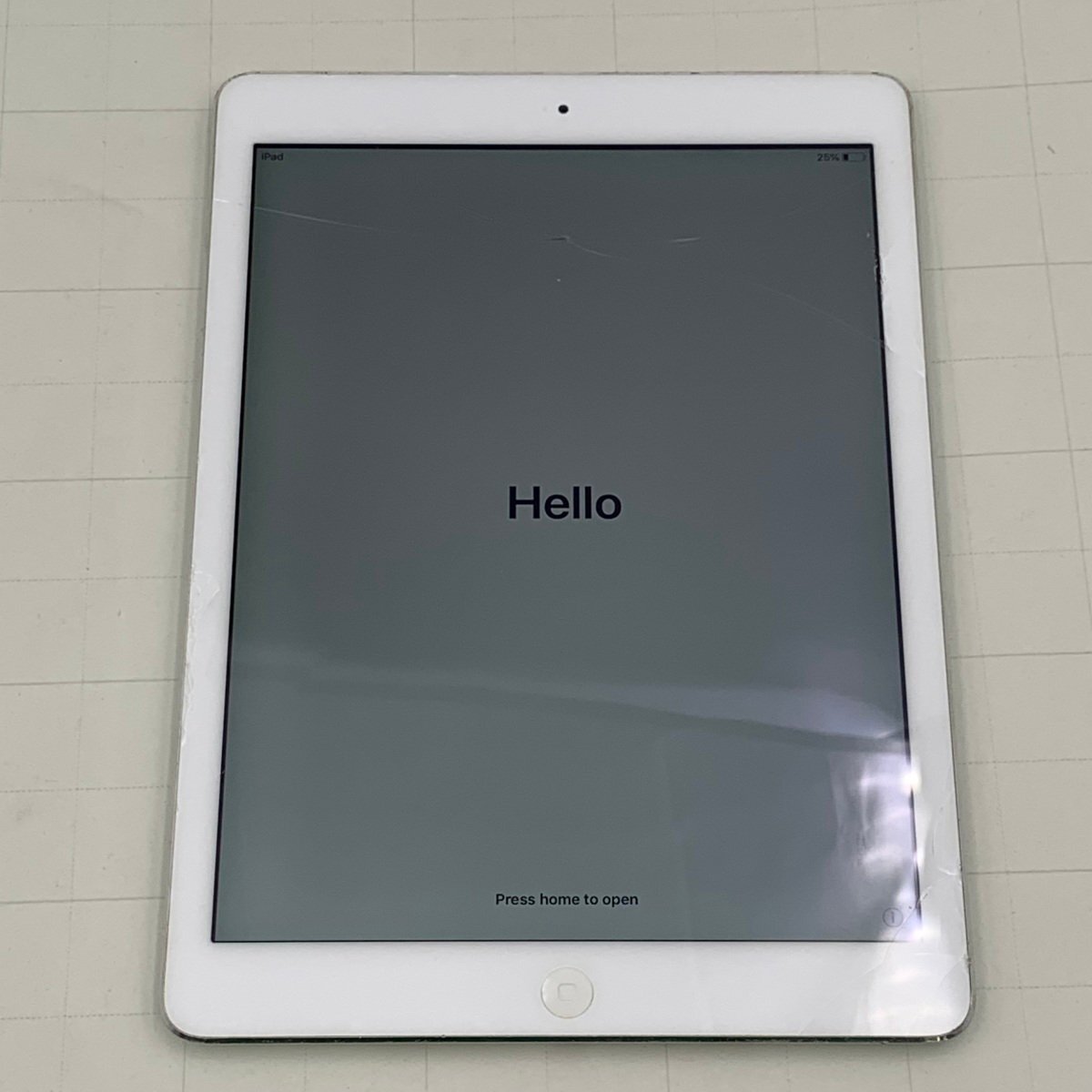 ジャンク iPad Air 第1世代 Wi-Fiモデル 128GB シルバー ME906J/A(iPad本体)｜売買されたオークション情報、yahooの商品情報をアーカイブ公開 ...