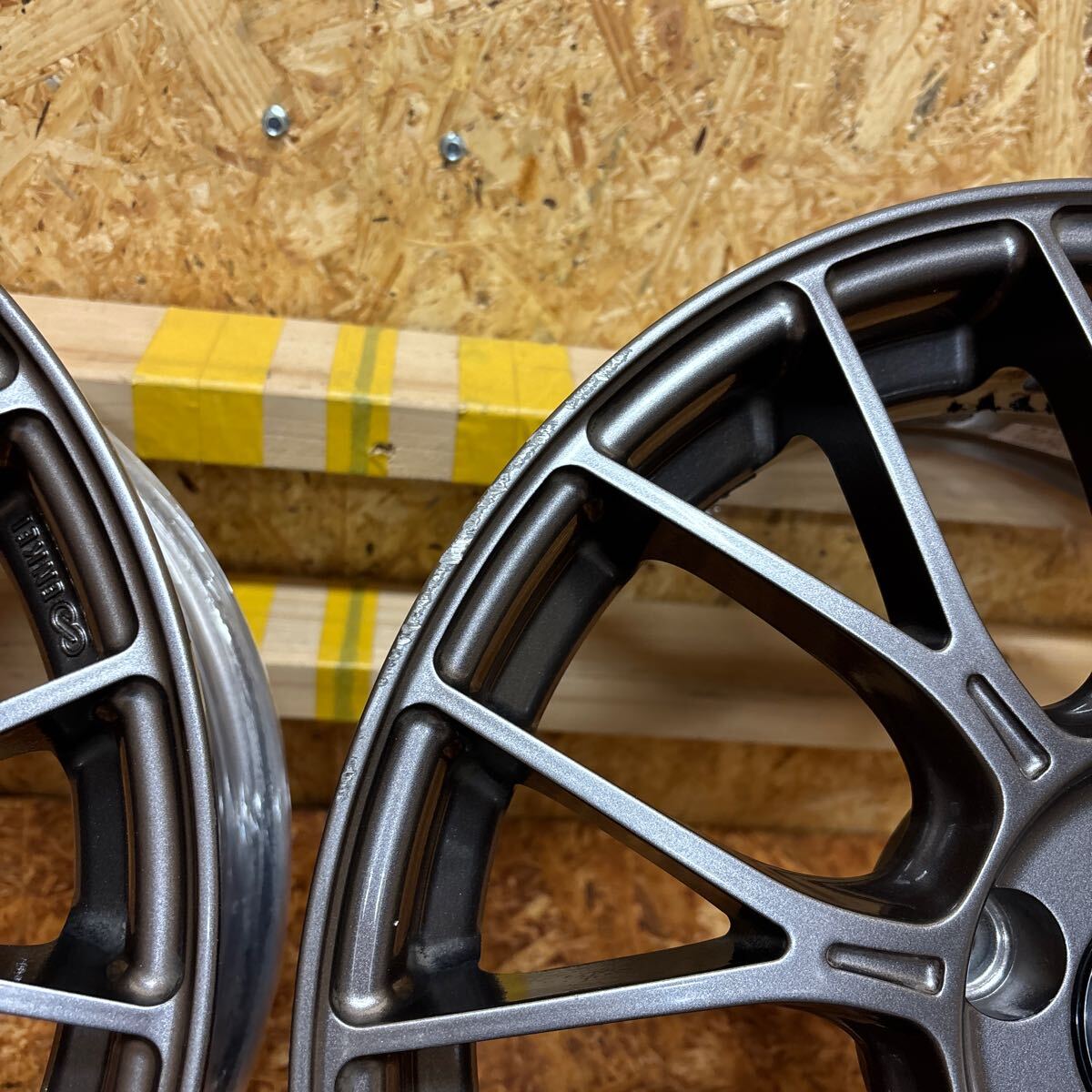 Yahoo!オークション - 希少サイズ ENKEI PFM1 軽量 15×6J+38 100/5穴 ...