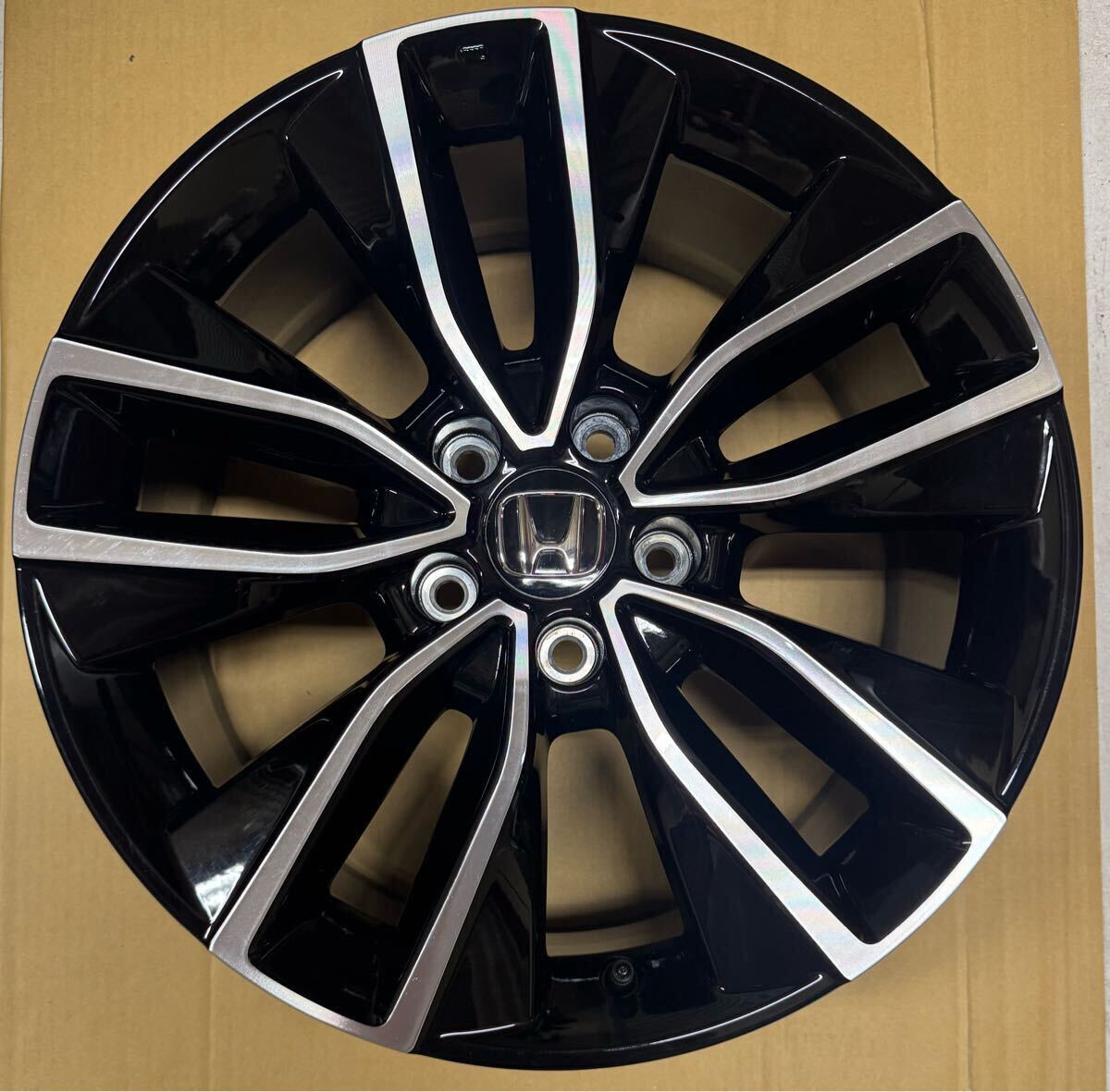 Yahoo!オークション - 走行少 1本のみ 送料無料 2025年4月 RV VEZEL ...