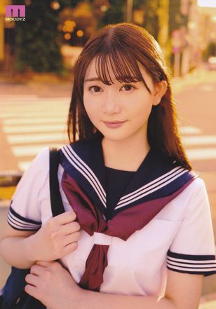 Yahoo!オークション - 【静河】 直筆サイン入りチェキ+A4サイズ生写真e...