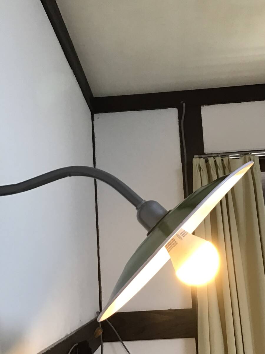 Yahoo!オークション - 白/オールドグリーンの電笠付き電球用ブラケット...