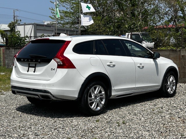 Yahoo!オークション - 機関良好 ボルボ V60 クロスカントリー D4 SE
