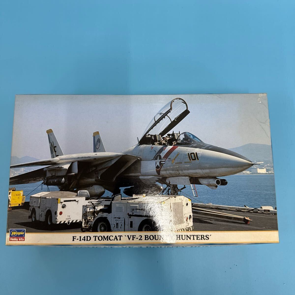 Yahoo!オークション - 【B519-4】プラモデル アメリカ海軍 艦上戦闘機...