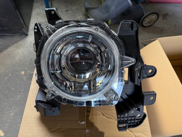 Yahoo!オークション - スズキ スペーシアギア 右ヘッドライト LED MK53...