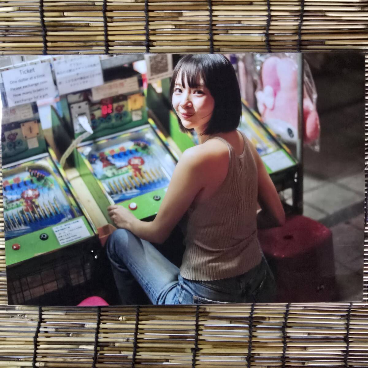 Yahoo!オークション - 【高品質厚手150μラミネート加工】岡田紗佳 ...