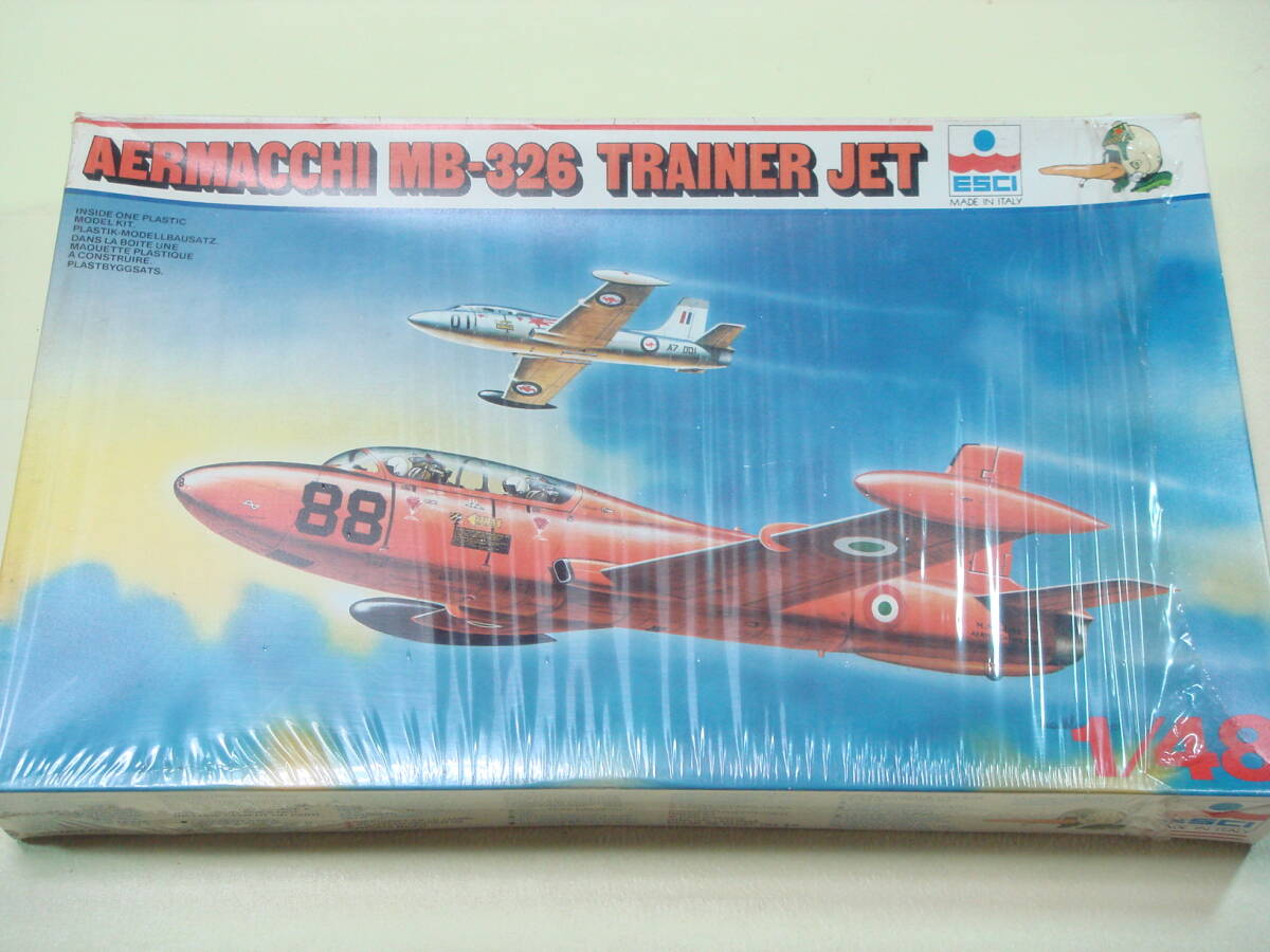 Yahoo!オークション - %-送料なし 1/48 マッキ MB-326 ホーク 100 フィ...