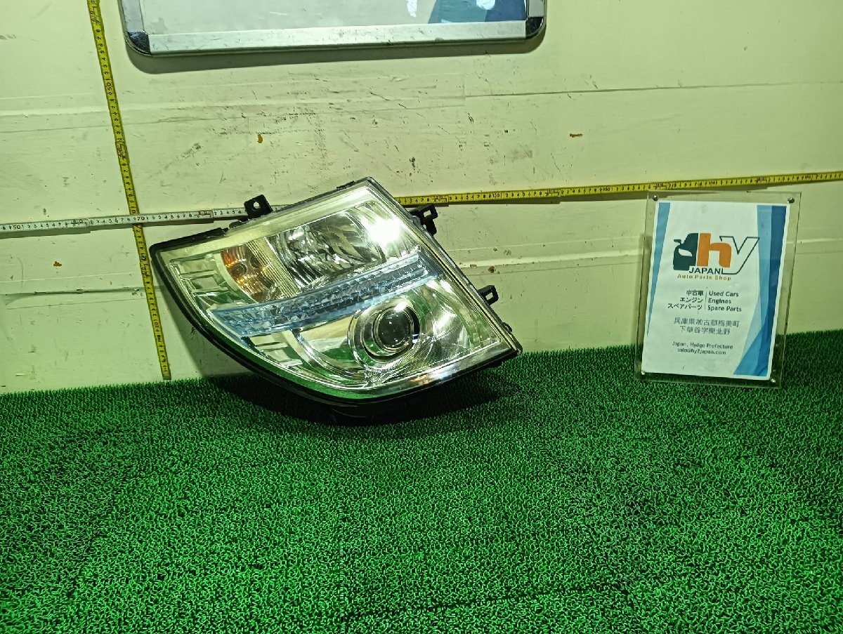 Yahoo!オークション - 日産 右 ヘッドライト エルグランド CBA-E51 200...