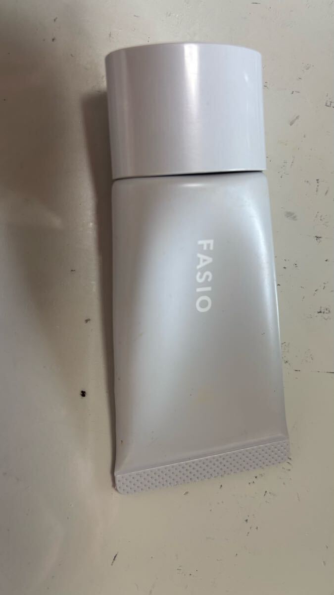 Yahoo!オークション - FASIO(ファシオ) BBクリーム エアリーステイ BB ...