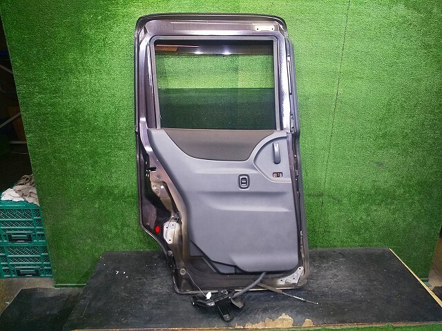 Yahoo!オークション - ソリオ DBA-MA15S 左リアドア ZSF 77918