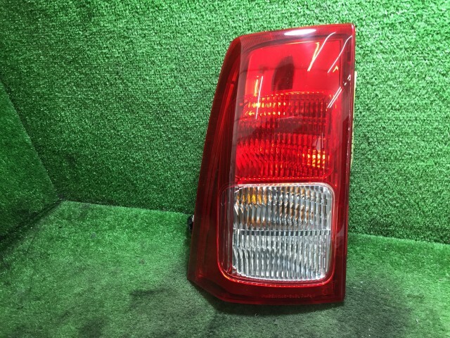 Yahoo!オークション - トッポ DBA-H82A 左テールランプ リア レンズ P3...