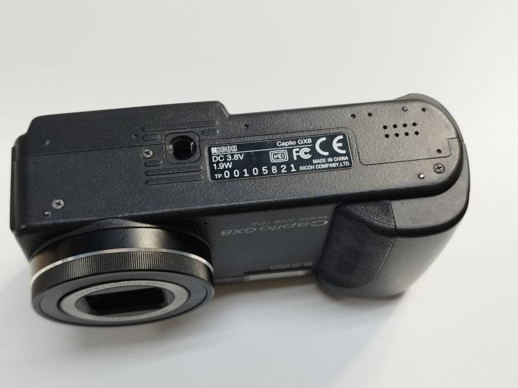 Yahoo!オークション - 現状品 RICOH CAPLIO GX8 デジタルカメラ