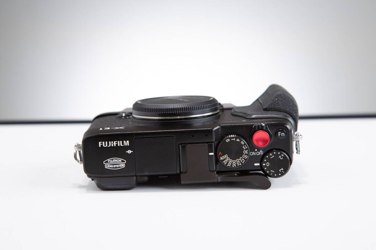 Yahoo!オークション - FUJI X-E1
