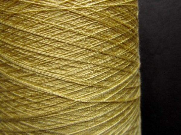 Yahoo!オークション - 毛糸・シルク100%・ハニーイエロー 510g No 937