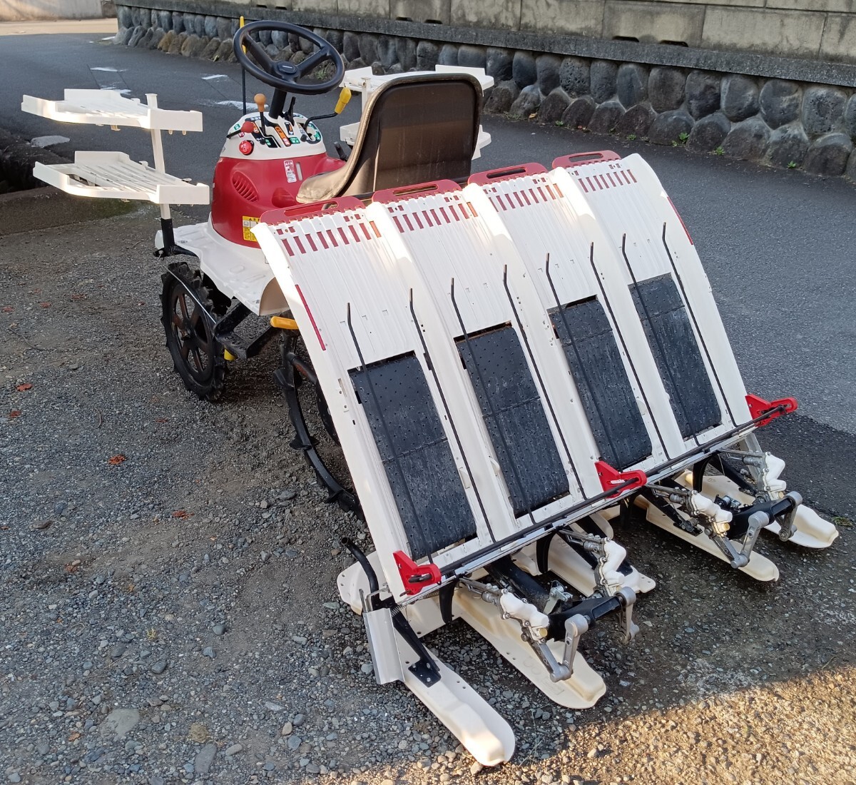 植付動画 配達可 ヤンマー Pes-1A 田植え機 湿田用補助輪別途販売 田植機 四条植え 4条植え 4条植え PeS-1 VP1A クボタ イセキ(車体)｜売買されたオークション情報 ...