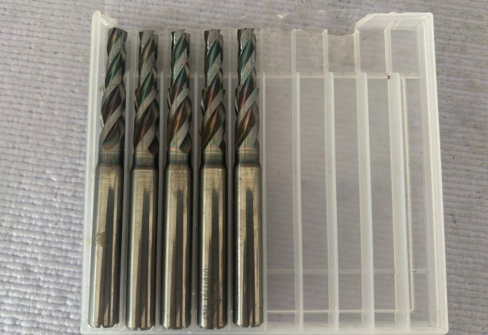 Yahoo!オークション - OSG 超硬ステップドリル φ6.85 x 8.7・5本セッ...