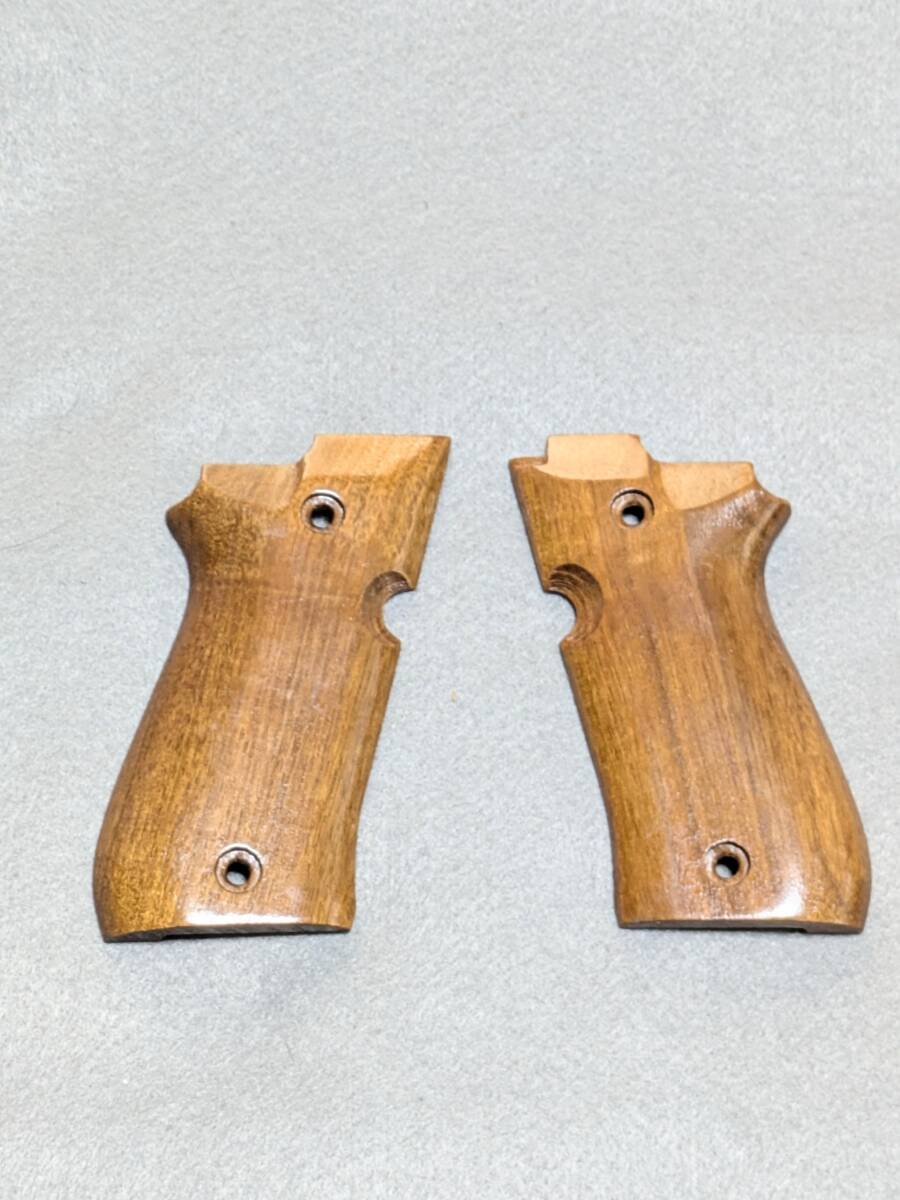 Yahoo!オークション - ベレッタ M84 木製グリップ モデルガン