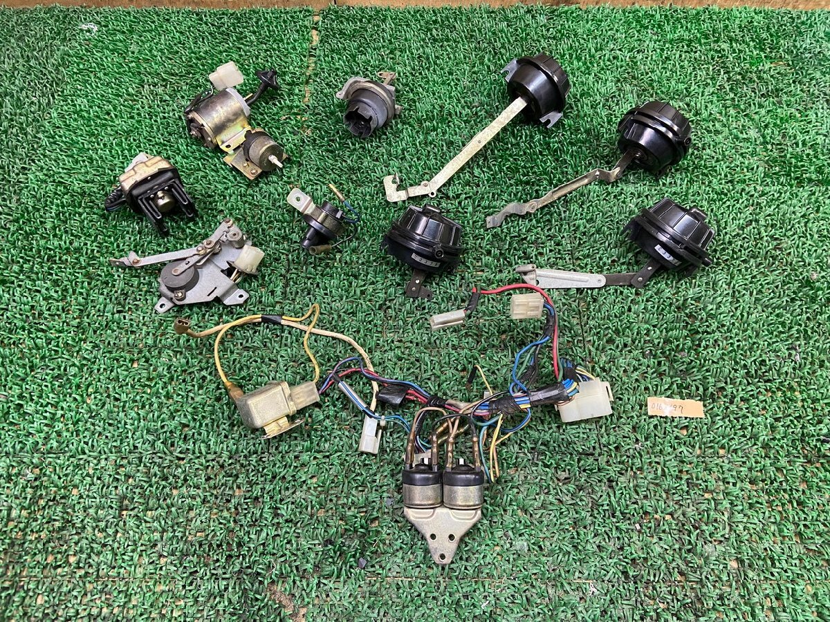 Yahoo!オークション - O16-197 B S56 HGS130 フェアレディZ 280Z Tバー...