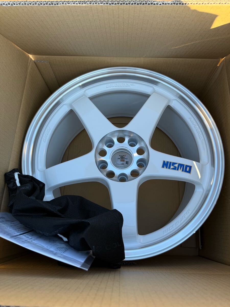 Yahoo!オークション - 即納LMGT4 スカイライン NISMO 40th記念モデルホ...