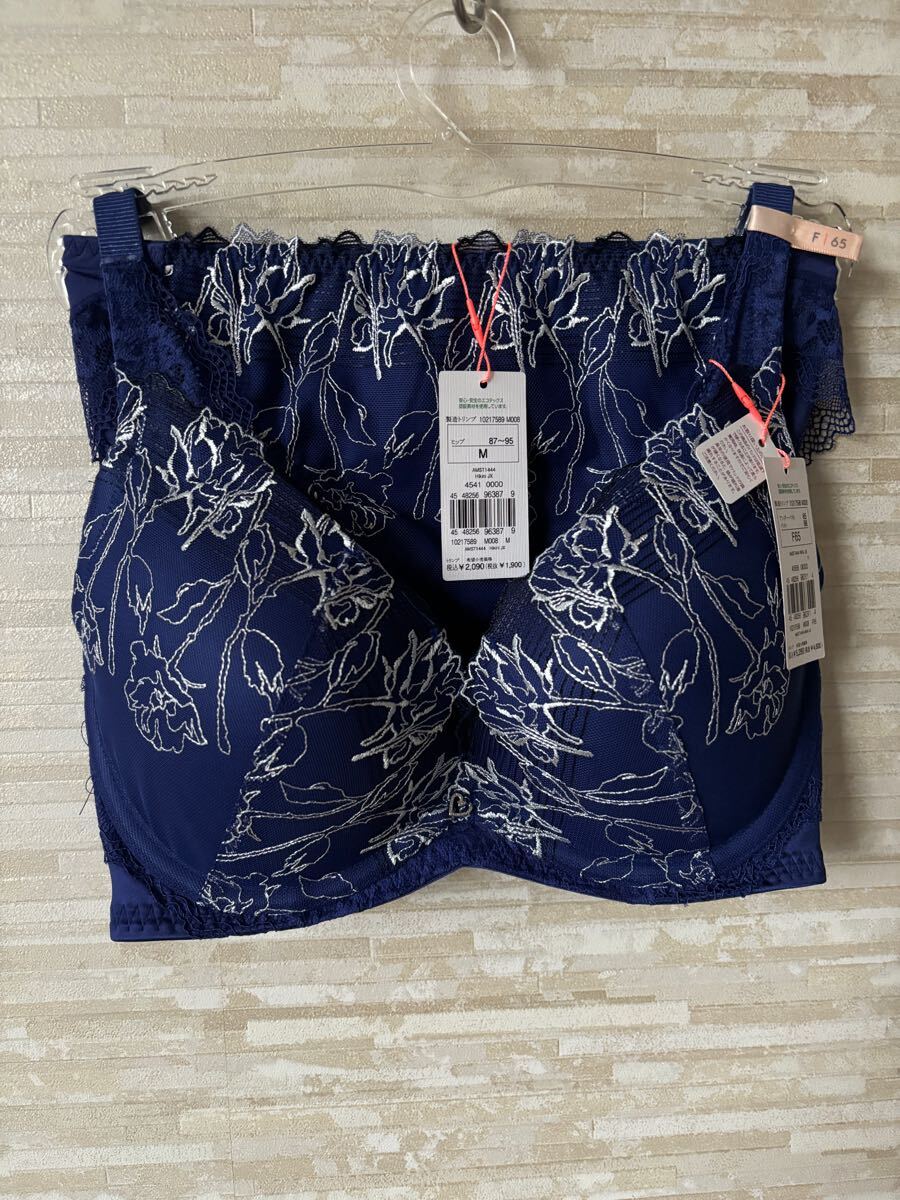 Yahoo!オークション - F65&M」トリンプ 夢みるブラ DeepV 全面花柄 ブ...