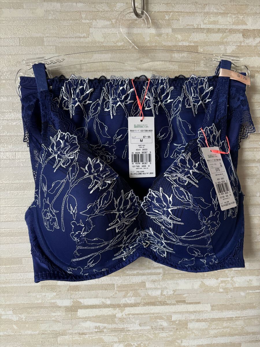 Yahoo!オークション - D70&M」トリンプ 夢みるブラ DeepV 全面花柄 ブ...