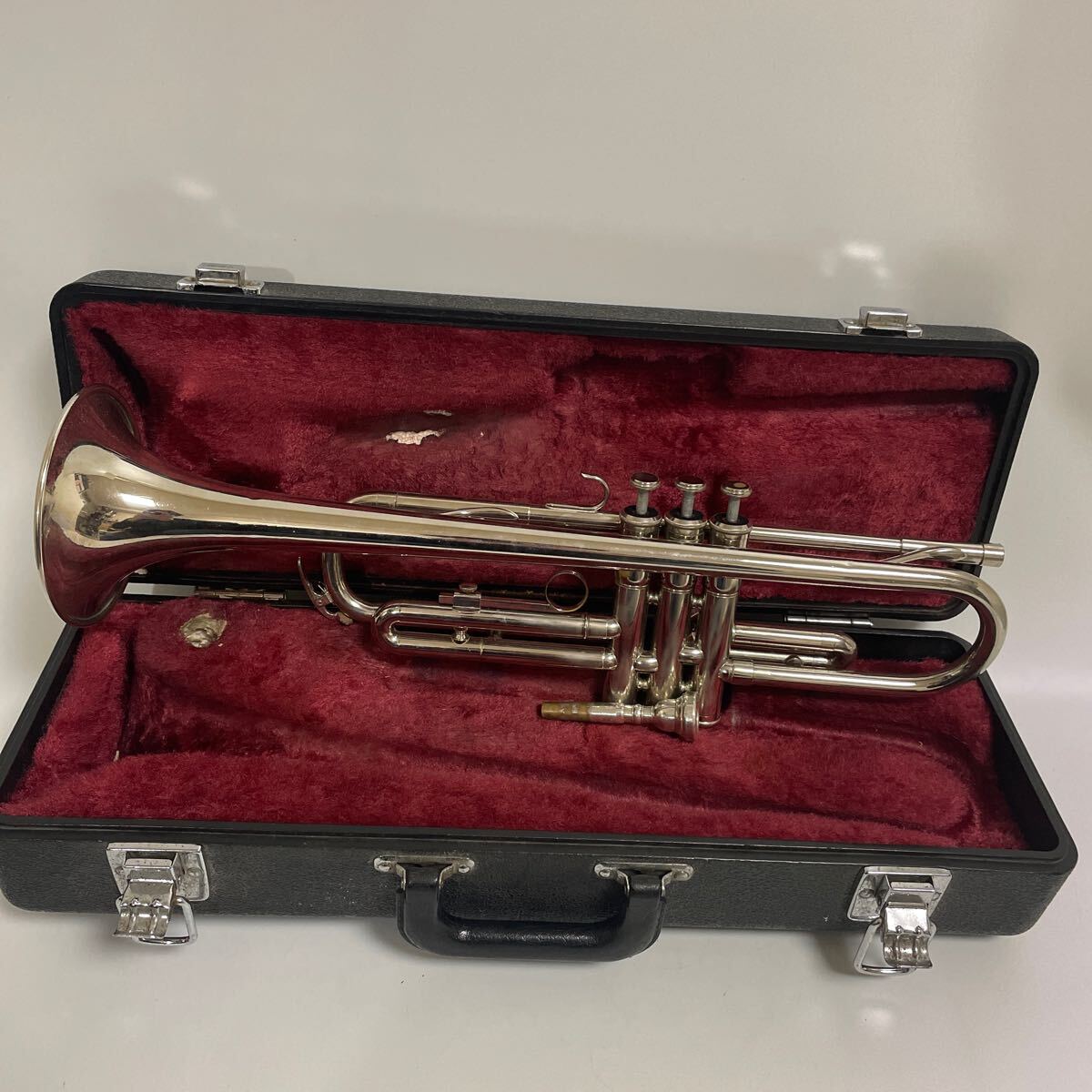 1円スタート YAMAHA YTR-1310 ヤマハ トランペット ハードケース(本体)｜売買されたオークション情報、yahooの商品情報をアーカイブ公開 - オークファン（aucfan.com）