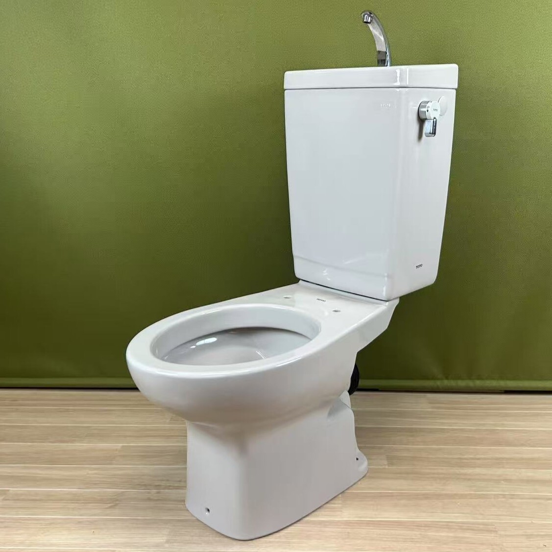 Yahoo!オークション - 【美品】TOTO トイレ便器(壁排水) 洋式便器「C77...
