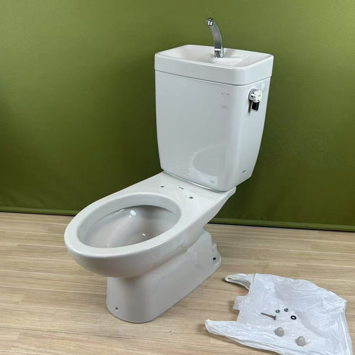 Yahoo!オークション - 【美品】TOTO トイレ便器(床下排水) 洋式便器「C...