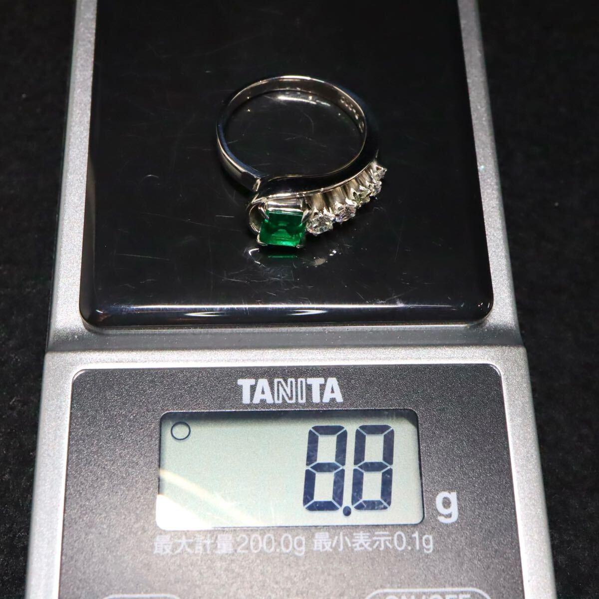 Yahoo!オークション - Pt900 Crecent vert(クレサンベール) エメラルド...