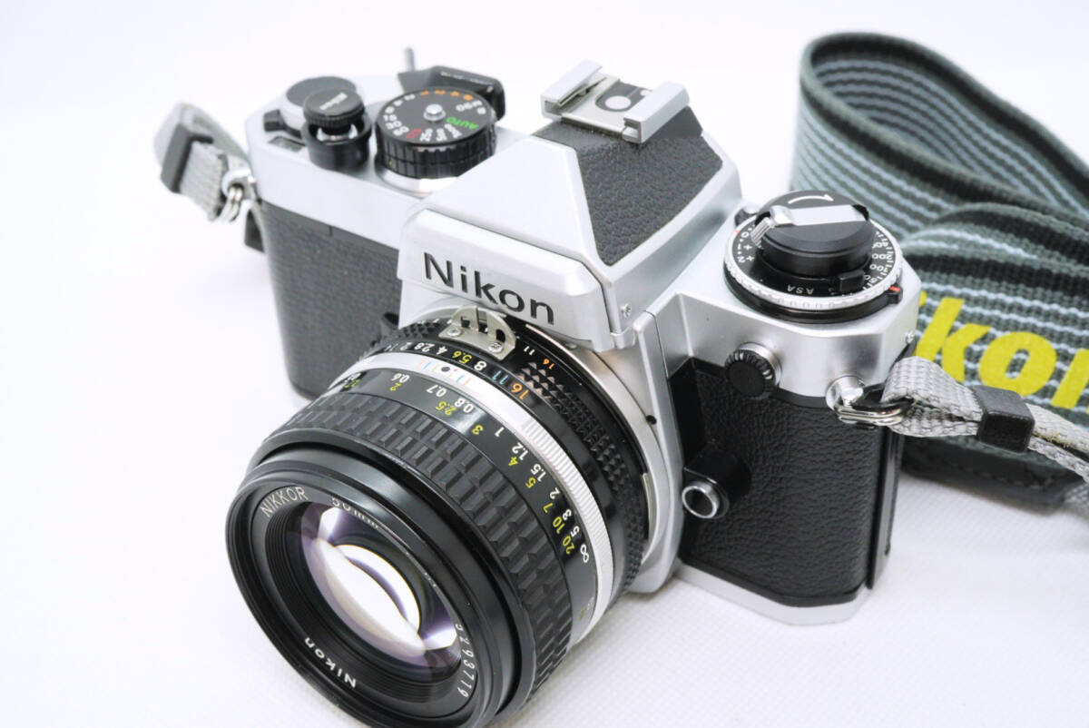 Yahoo!オークション - [完動美品+ストラップ付属] Nikon FE＋Nikon NIK...