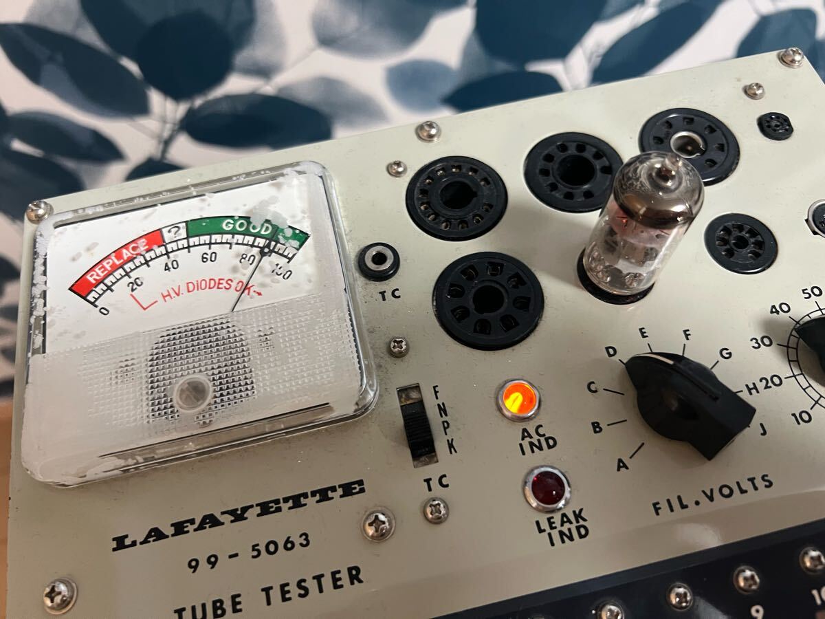 Yahoo!オークション - ECC85 6AQ8 2本同一ロット 2E 松下 試験済 真空...